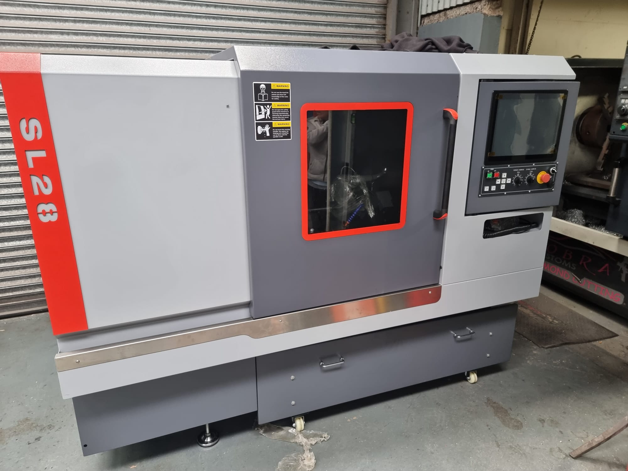 SL28 CNC – Precision